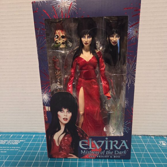 Toys | New Neca 8 Elvira Mistress Of The Dark Red Fright And Boo Action ...